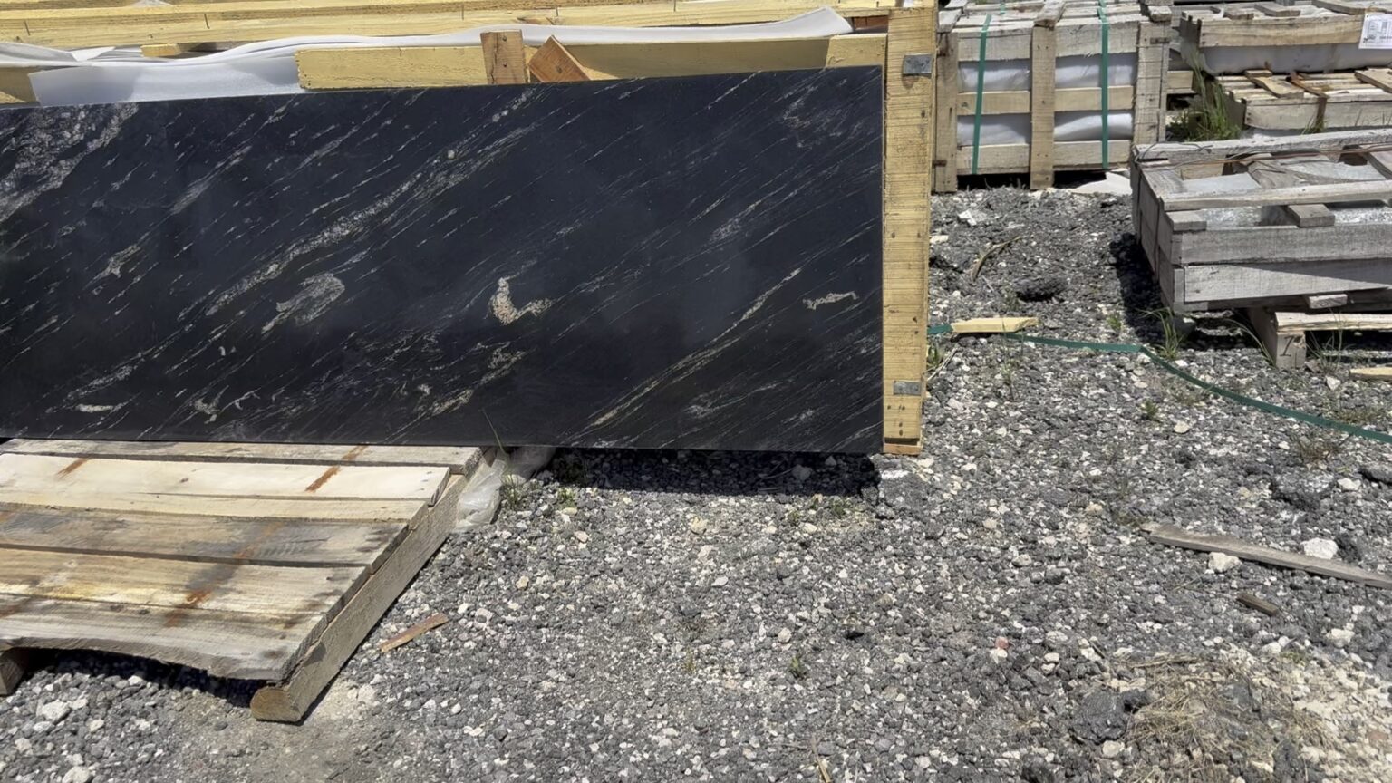 Aura Gold Granite Prefabricated Countertops – Granite & Paving